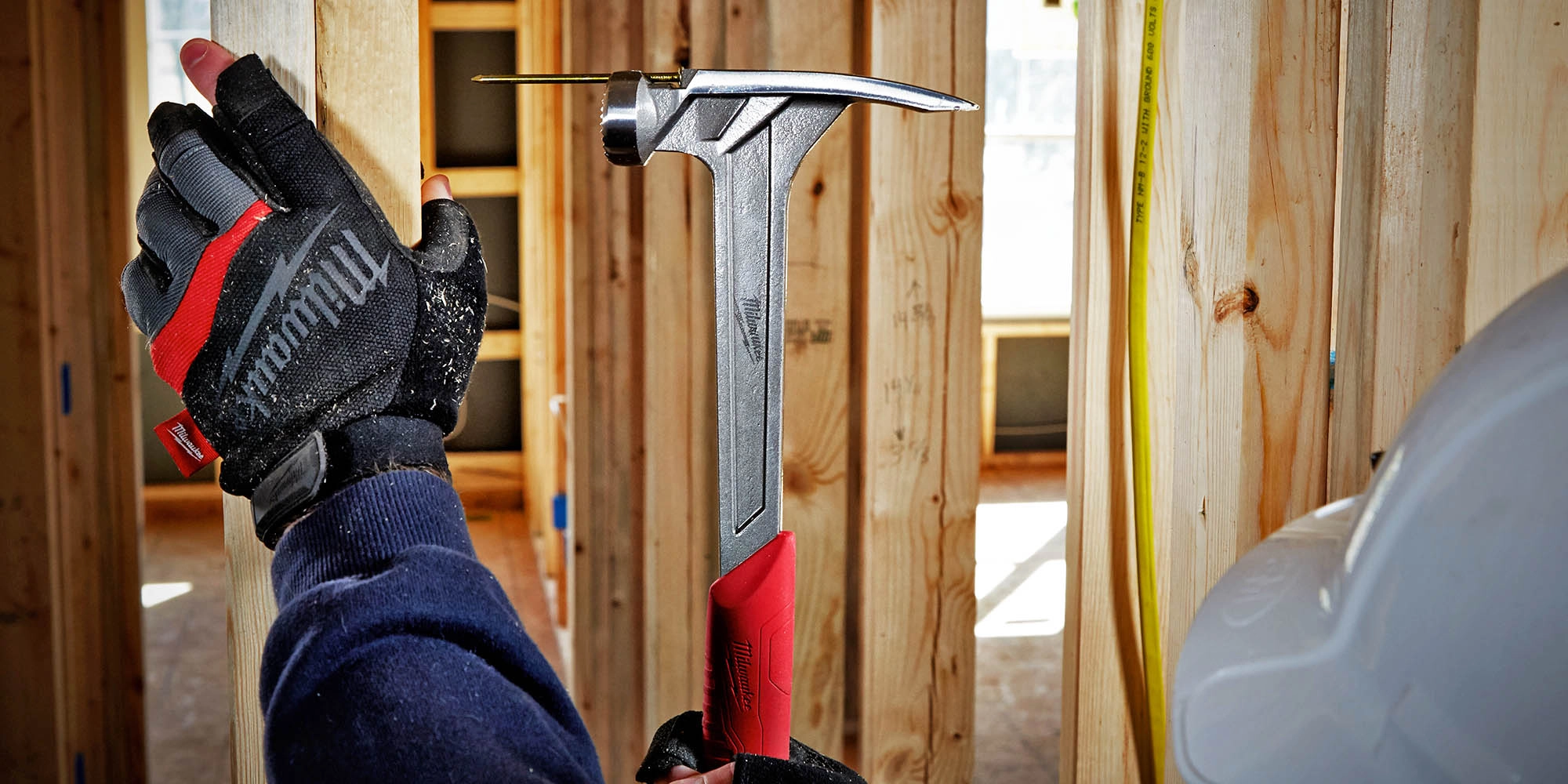 Smooth Face, Milled Face and Curved Claw Hammers | Milwaukee Tool