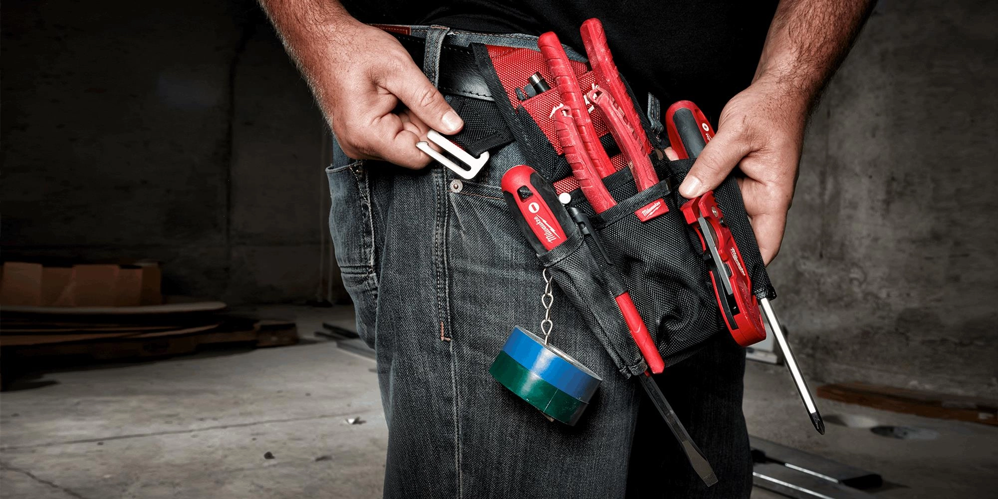 Hand Tools - Tape Measures, Multi Picks and More | Milwaukee Tool