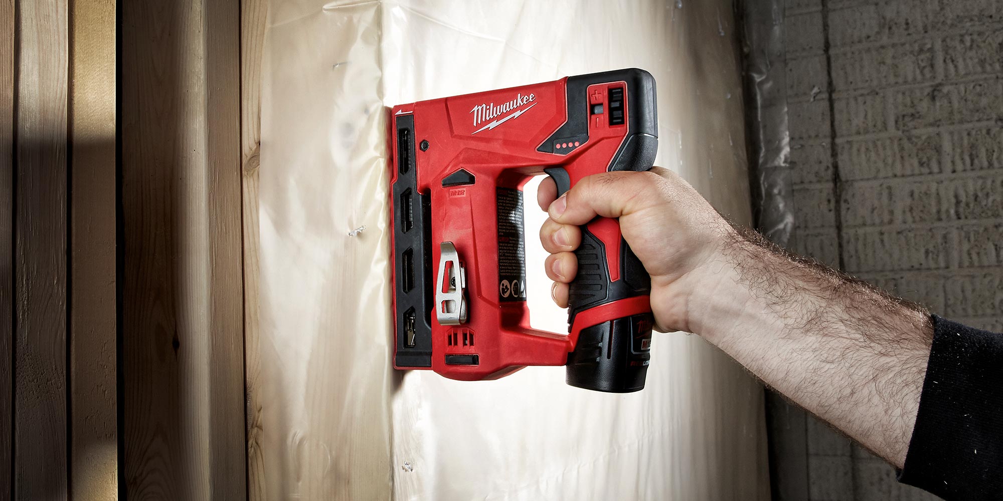 M18 FUEL, M12 and Corded Finish Nailers and Crown Staplers | Milwaukee Tool