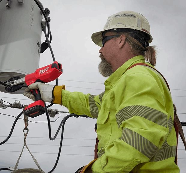M18 FORCE LOGIC Hydraulic Crimpers | Milwaukee Tool