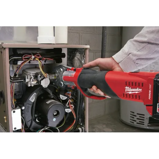 Black Iron Press Tool 1/2" - 2" Jaws Kit | Milwaukee Tool