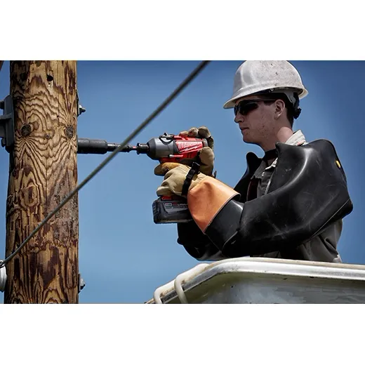 SHOCKWAVE™ Lineman's 3-in-1 Distribution Utility Socket