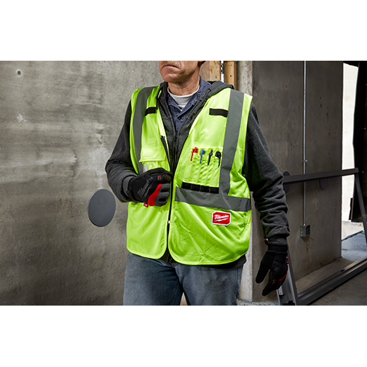 Chalecos de trabajo de seguridad de gran visibilidad | Milwaukee Tool